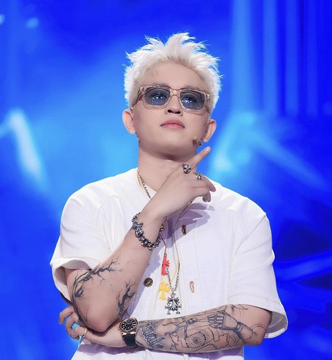 B Ray bị chỉ trích vì ca từ phản cảm, phía rapper nói vui thôi chứ ...