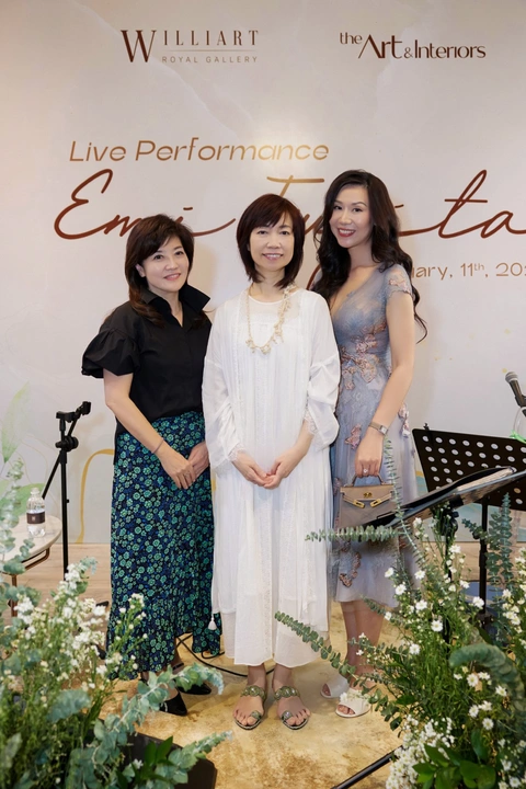 Ca sĩ Emi Fujita: Tôi không nghĩ mình được yêu mến đến thế ở Việt Nam ...