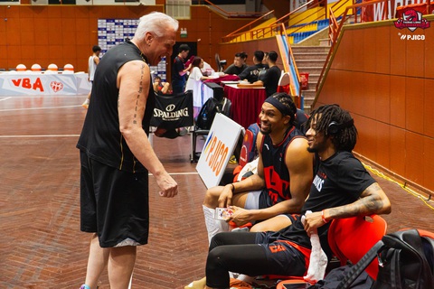 HLV Chris Daleo bật mí bí quyết thành công tại VBA 2023 - Tuổi Trẻ Online