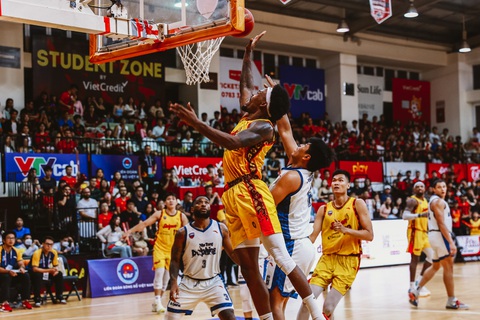 HLV của Saigon Heat dùng kinh nghiệm quốc tế để viết sách - Tuổi Trẻ Online