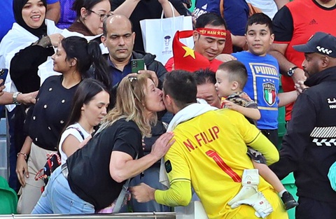 Màn ra mắt của thủ môn Nguyễn Filip: Có lỗi và cũng có đẳng cấp - Tuổi ...