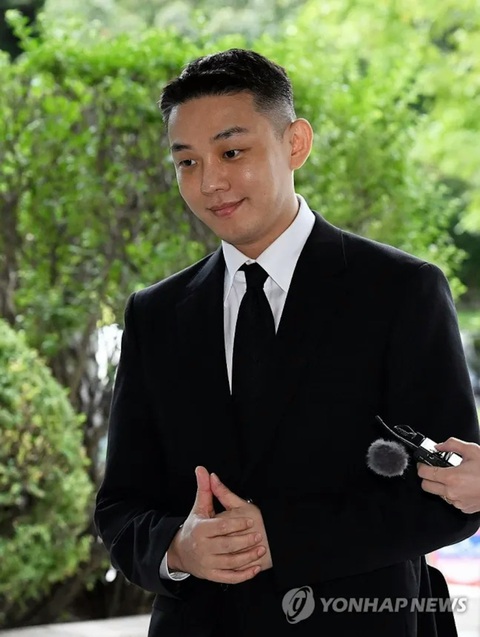 Yoo Ah In kháng cáo xin giảm án: Mất cha là hình phạt nặng nhất - Tuổi ...