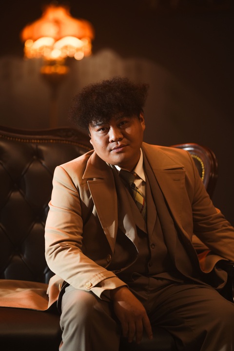 Song Luân 'bắt tay' rapper Yuno Bigboi, chuyện gì đây? - Tuổi Trẻ Online