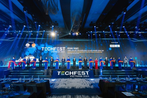 Gần 400 gian hàng quy tụ về Techfest Việt Nam 2024 - Tuổi Trẻ Online