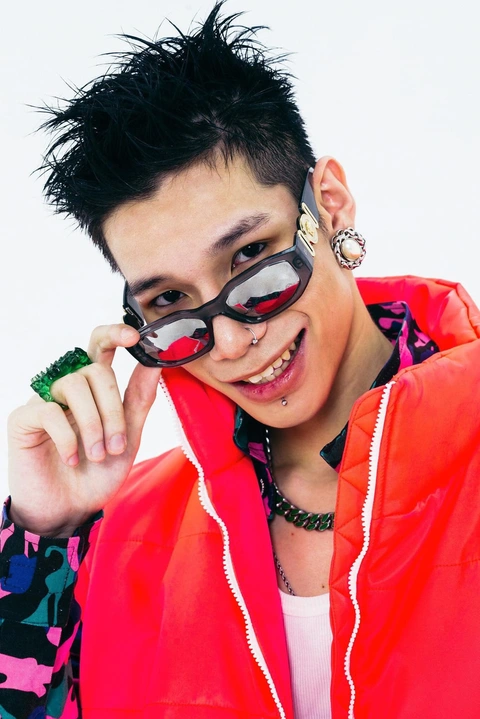 Rapper lập dị MCK đang gây 'bão mạng' là ai? - Tuổi Trẻ Online