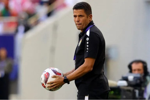 'Phù thủy Morocco' Ammouta từ kẻ bị mắng nhiếc trở thành người hùng ...