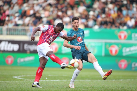 Minh Vương tỏa sáng, Hoàng Anh Gia Lai hạ CLB TP.HCM - Tuổi Trẻ Online