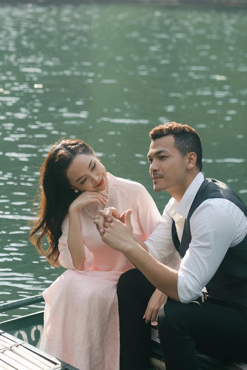 Vũ Tuấn Việt 'kể khổ' khi hôn Thúy Diễm trên phim - Tuổi Trẻ Online