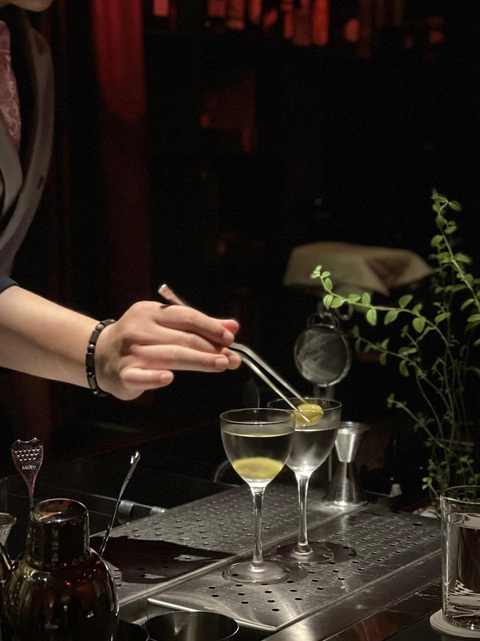 Ăn uống tinh tế ở Sài Gòn theo gu Chef Peter Cường Franklin - Tuổi Trẻ ...