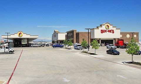 Khi người Mỹ hái tiền từ trạm xăng - Tuổi Trẻ Online