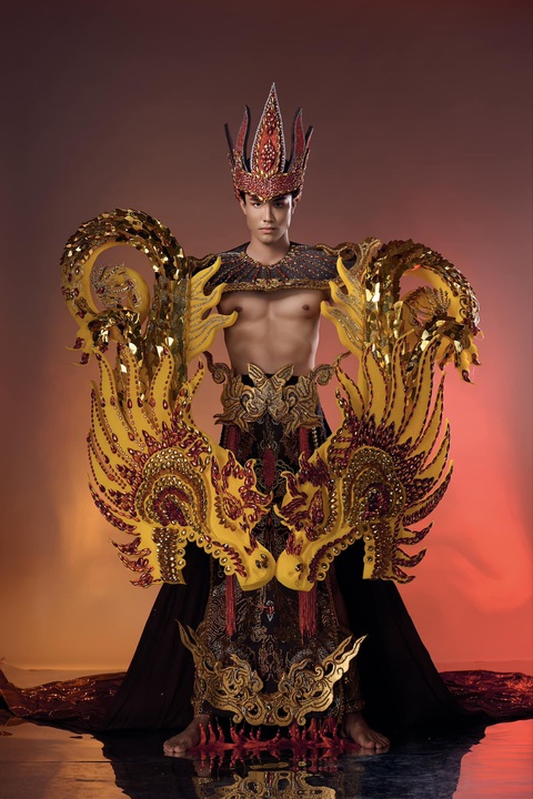 Tyler Bùi là Nam vương Đại sứ Hoàn vũ 2024 - Tuổi Trẻ Online