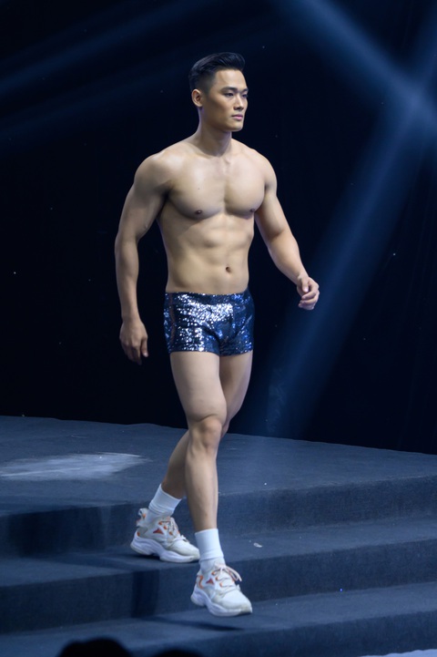 Nguyễn Mạnh Lân đăng quang Mister Vietnam 2024 - Tuổi Trẻ Online