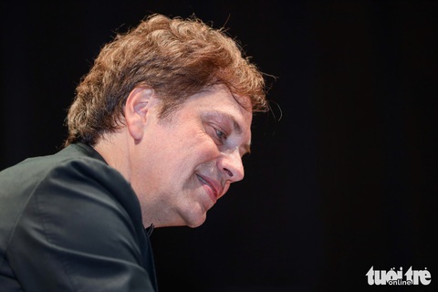 Nghệ sĩ có sáng tác được biểu diễn ở Trạm vũ trụ quốc tế Steve Barakatt ...