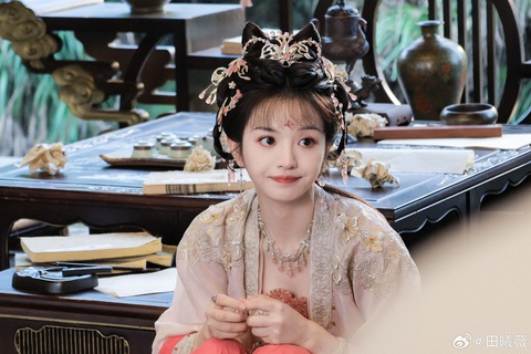 Tương tác 'gây sốt' màn ảnh của Vương Hạc Đệ và Điền Hi Vi - Tuổi Trẻ ...