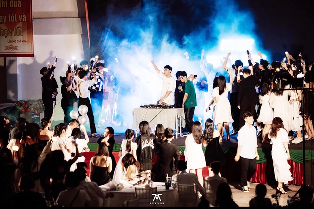 Điểm danh những prom đang được teen THPT mong ngóng