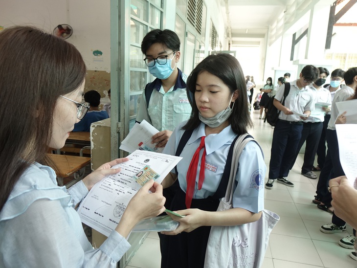Exam For Grade 10 In Ho Chi Minh City Many 10 Points In Mathematics 