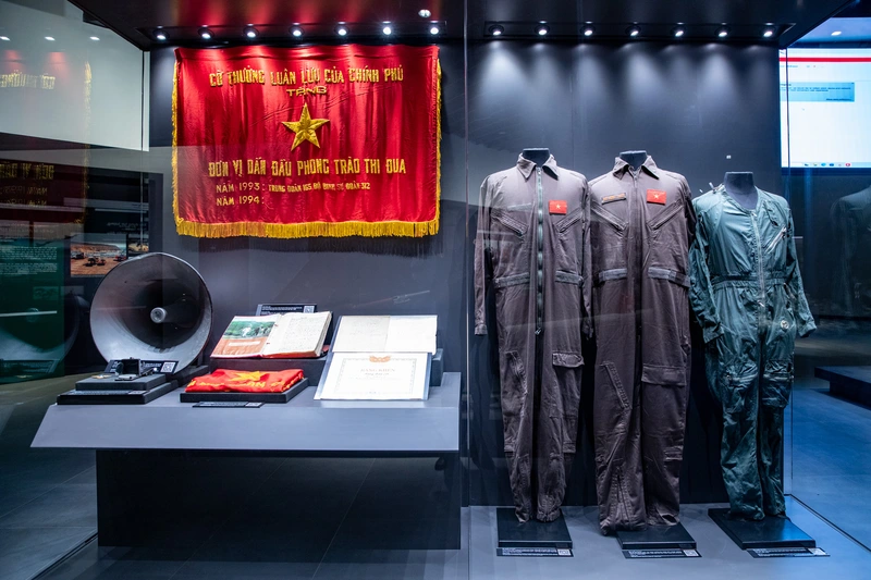 Những hình ảnh tại Bảo tàng Lịch sử quân sự Việt Nam trước ngày mở cửa ...