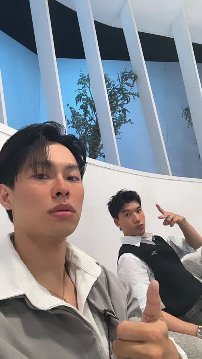 HurryKng ‘flex’ tình bạn 7 năm với Hieuthuhai - Tuổi Trẻ Online