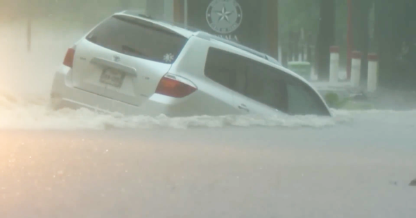 Lũ lụt nghiêm trọng ở Houston, thành phố có đông người Việt sinh sống ...