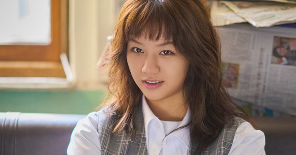 Lee Hye Ri gợi nhớ siêu phẩm 'Reply 1988' với tạo hình ngổ ngáo trong 'Vũ điệu chiến thắng ...